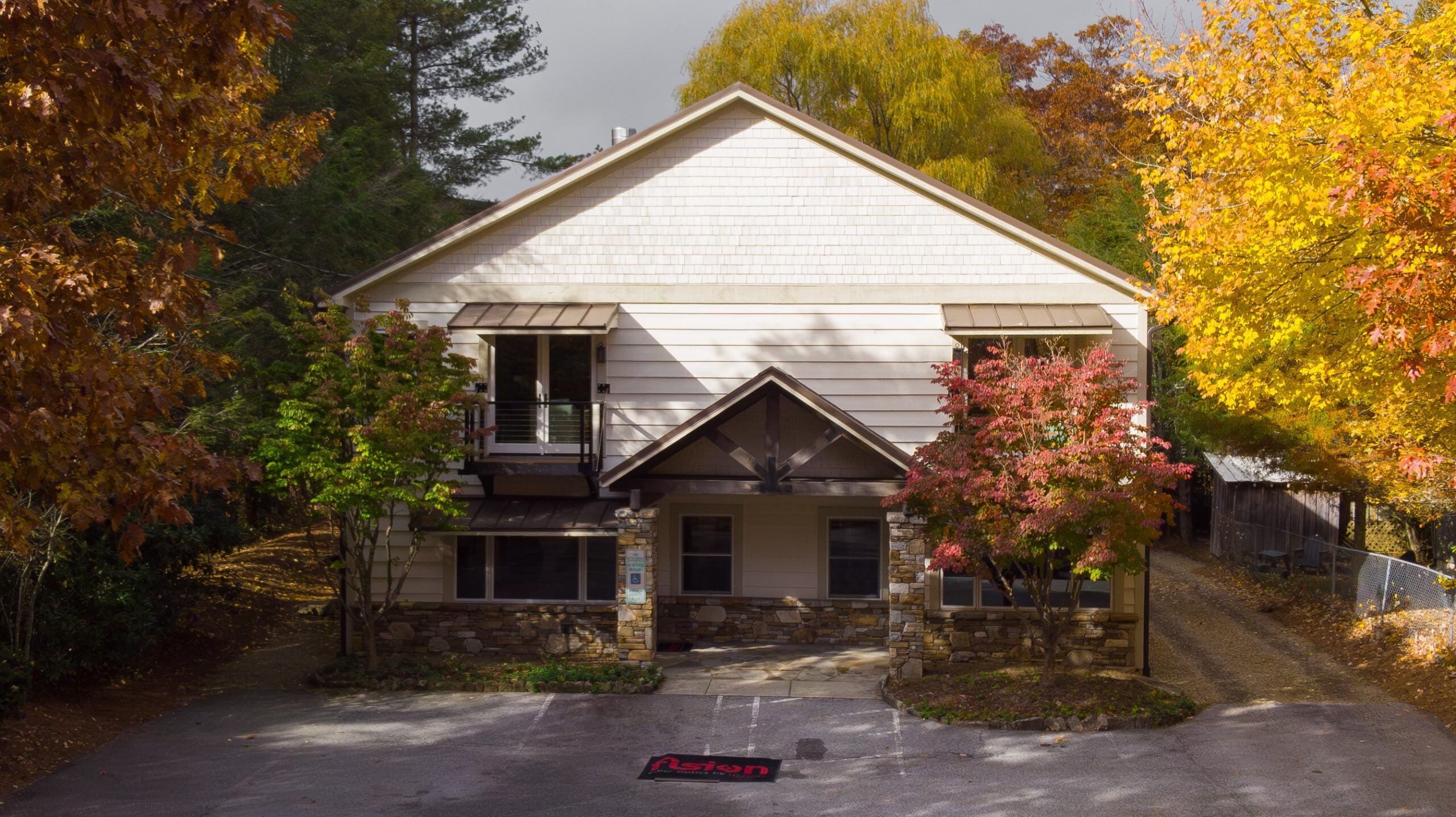 Fiber Installation in Highlands, NC | Hotwire Communications